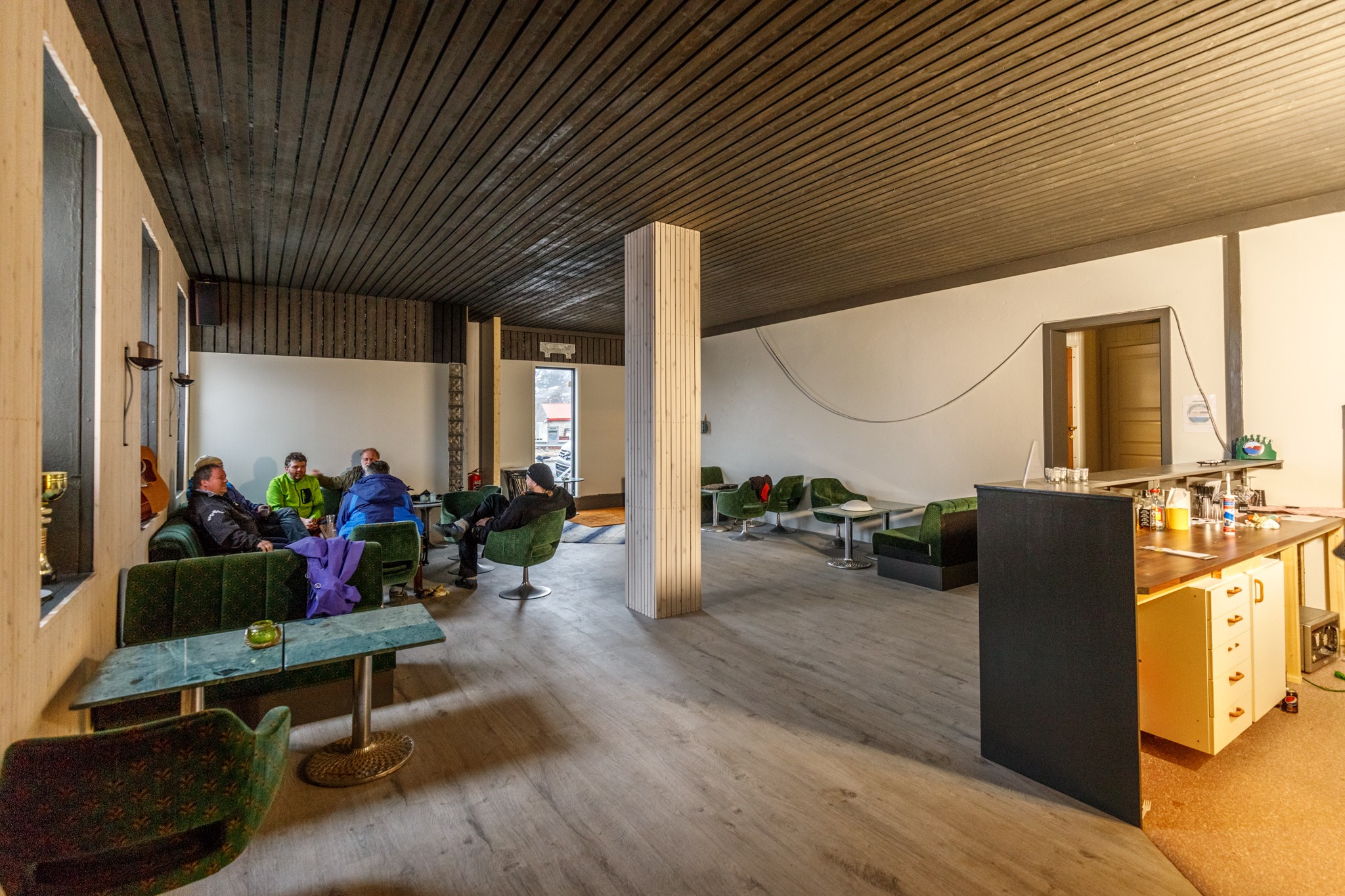 Se bildene av bygget til Nordkapp MC Klubb - Radio Nordkapp