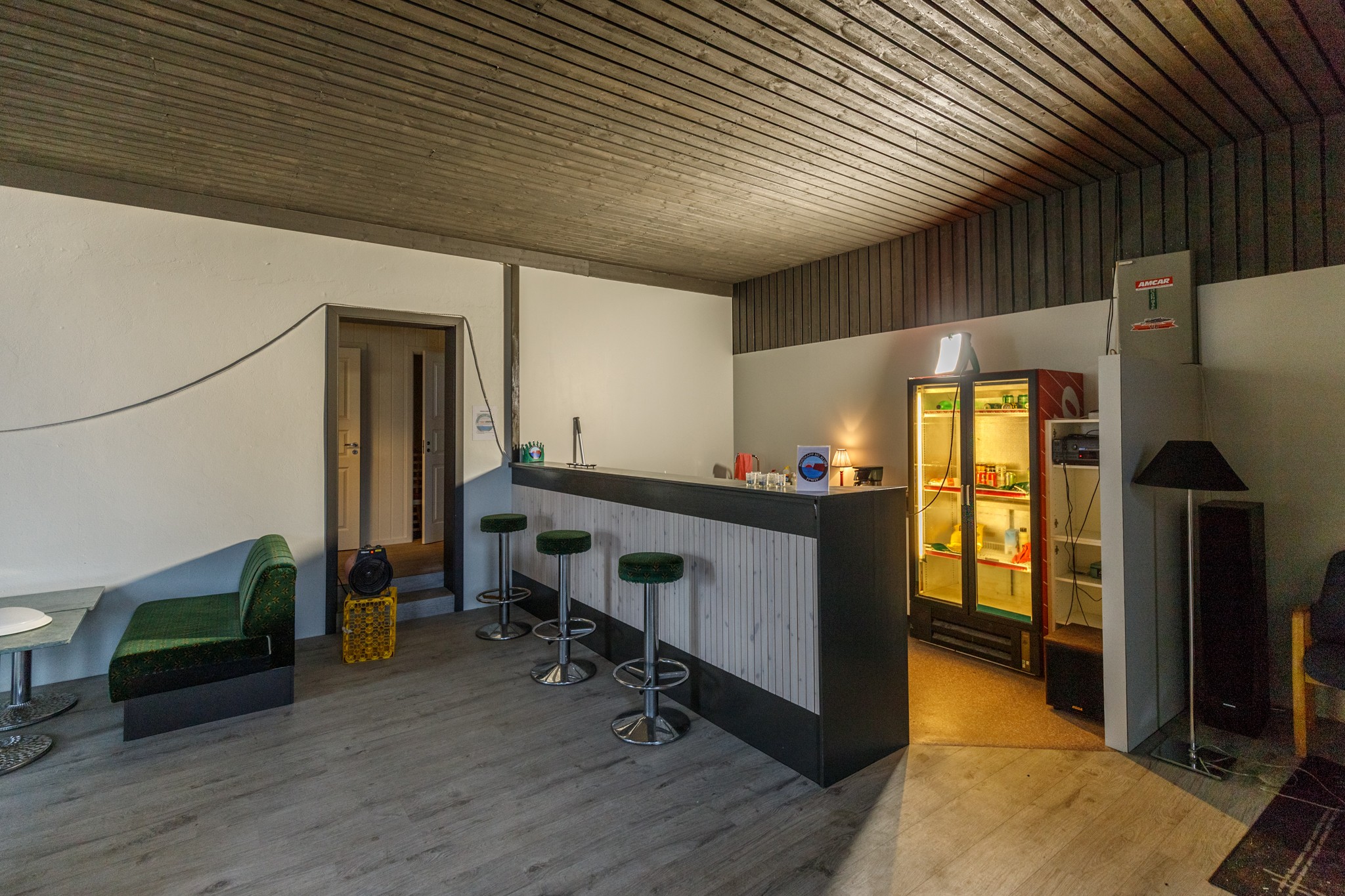 Se bildene av bygget til Nordkapp MC Klubb - Radio Nordkapp